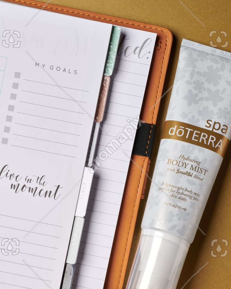 Doterra Spa Hydrating Body Mist Beautiful Blend Stock Photo b6pycj9d1211