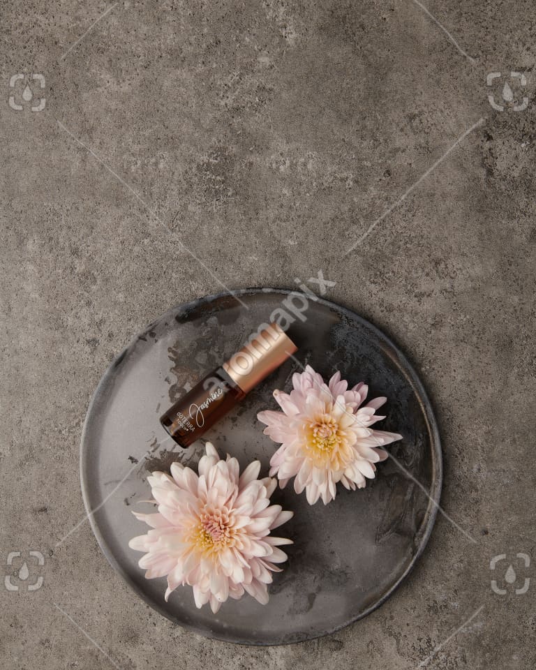 Doterra Jasmine Touch 4Ml Flowers Gray Stock Photo t5r1kvtpxf56